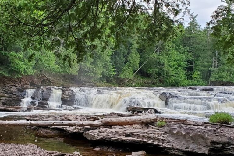 Manido Falls hike (views!) 2 viewpoints on the river trail! 🌳 Porcupine ...
