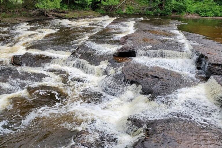 Manido Falls hike (views!) 2 viewpoints on the river trail! 🌳 Porcupine ...